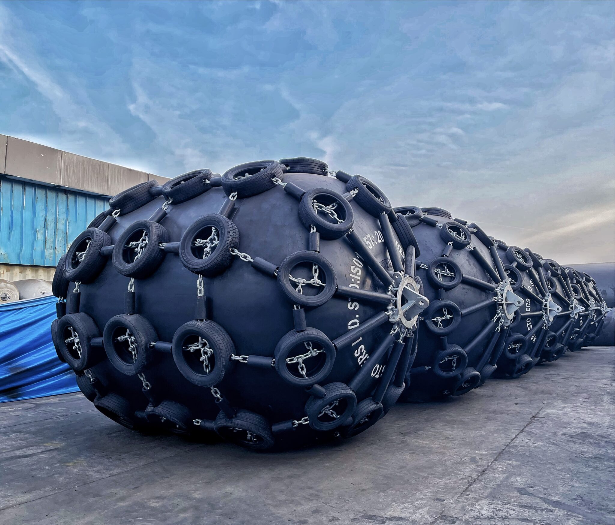 Pneumatic fenders – Hitechelastomers